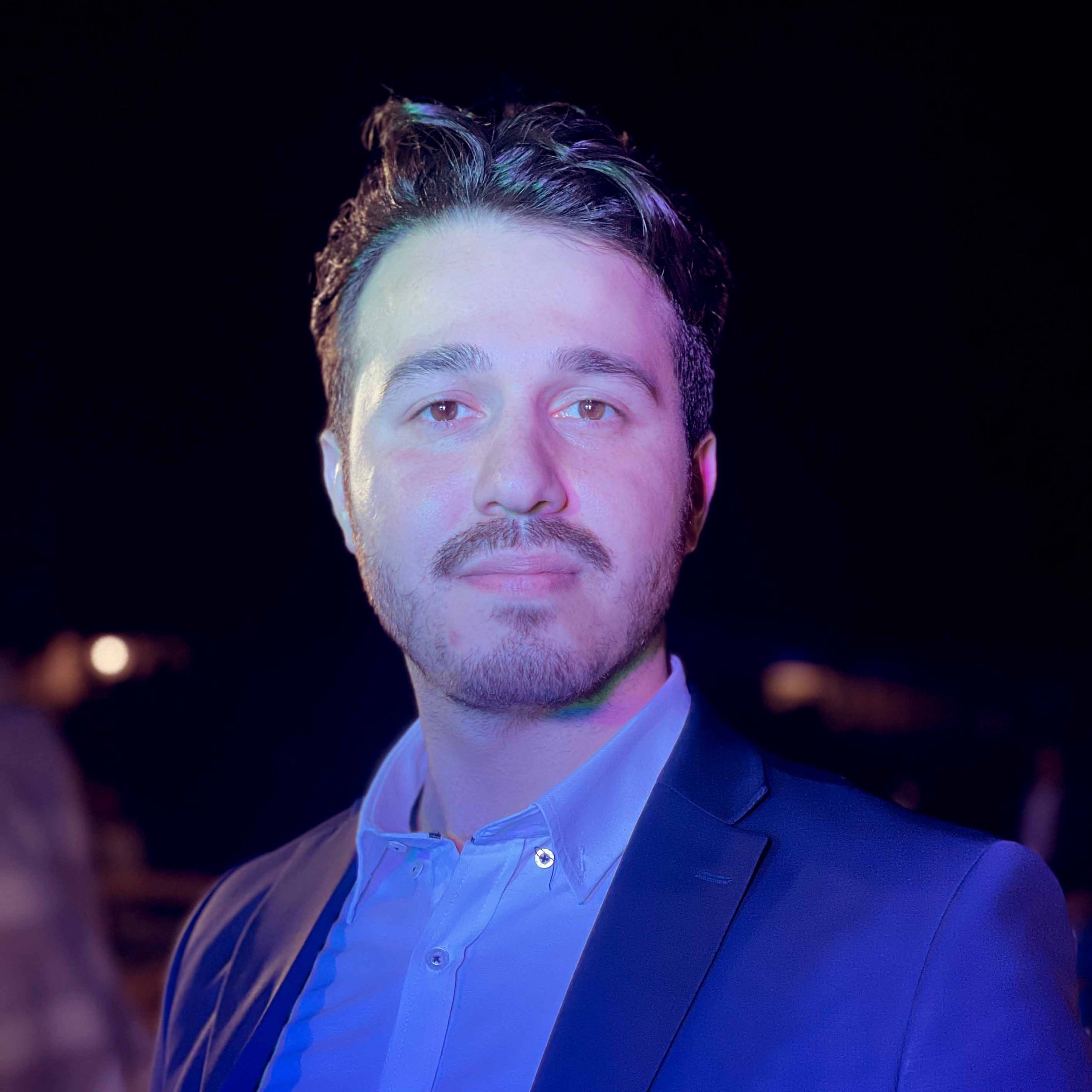 درباره ما - لارویران